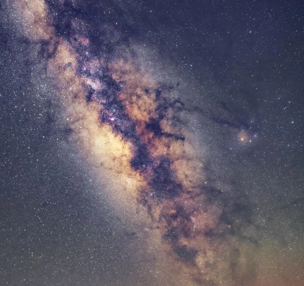 Night Skies Over Uluru: A Stargazer’s Guide
